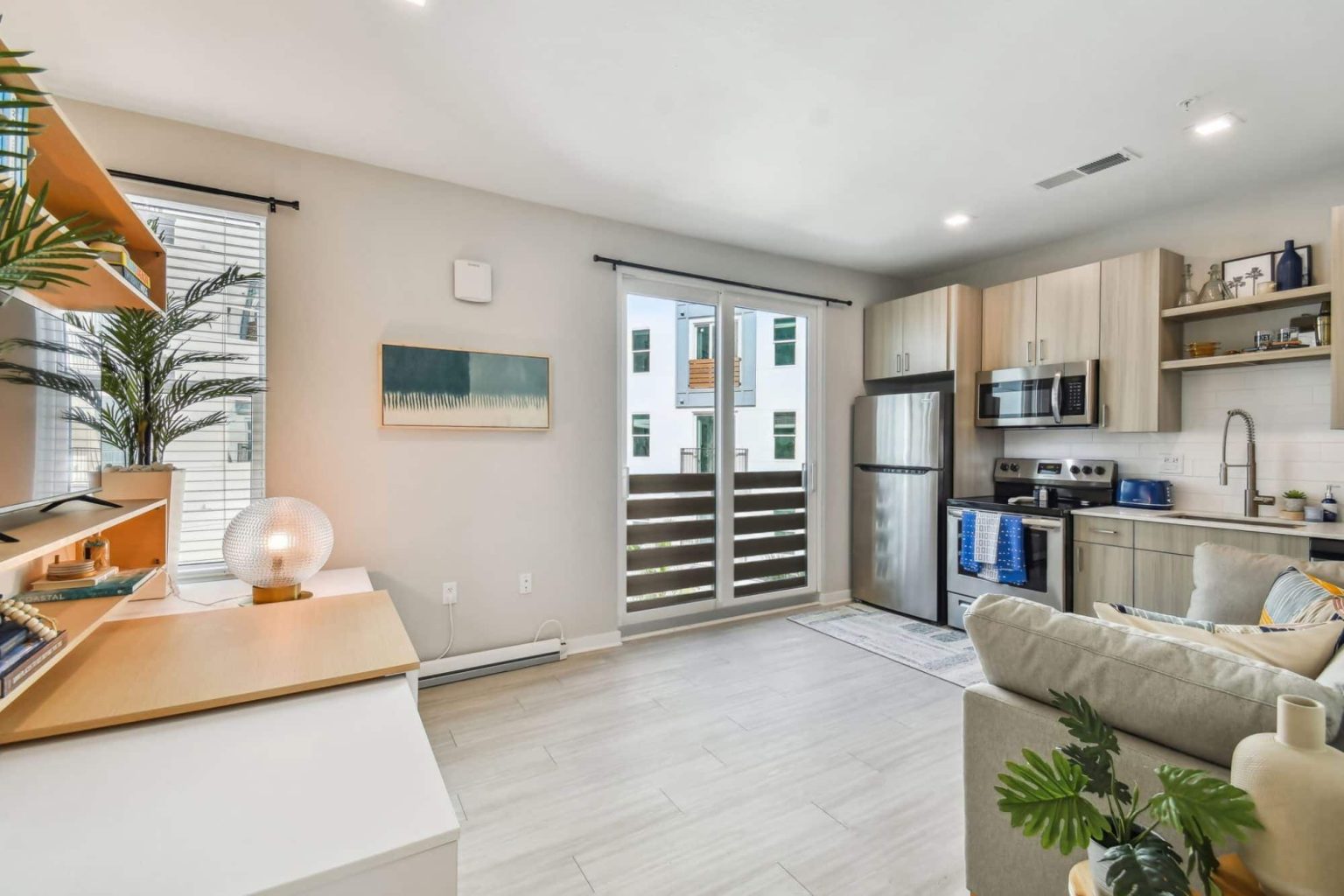 How to Maximize Studio Apartment Space in Tampa, FL